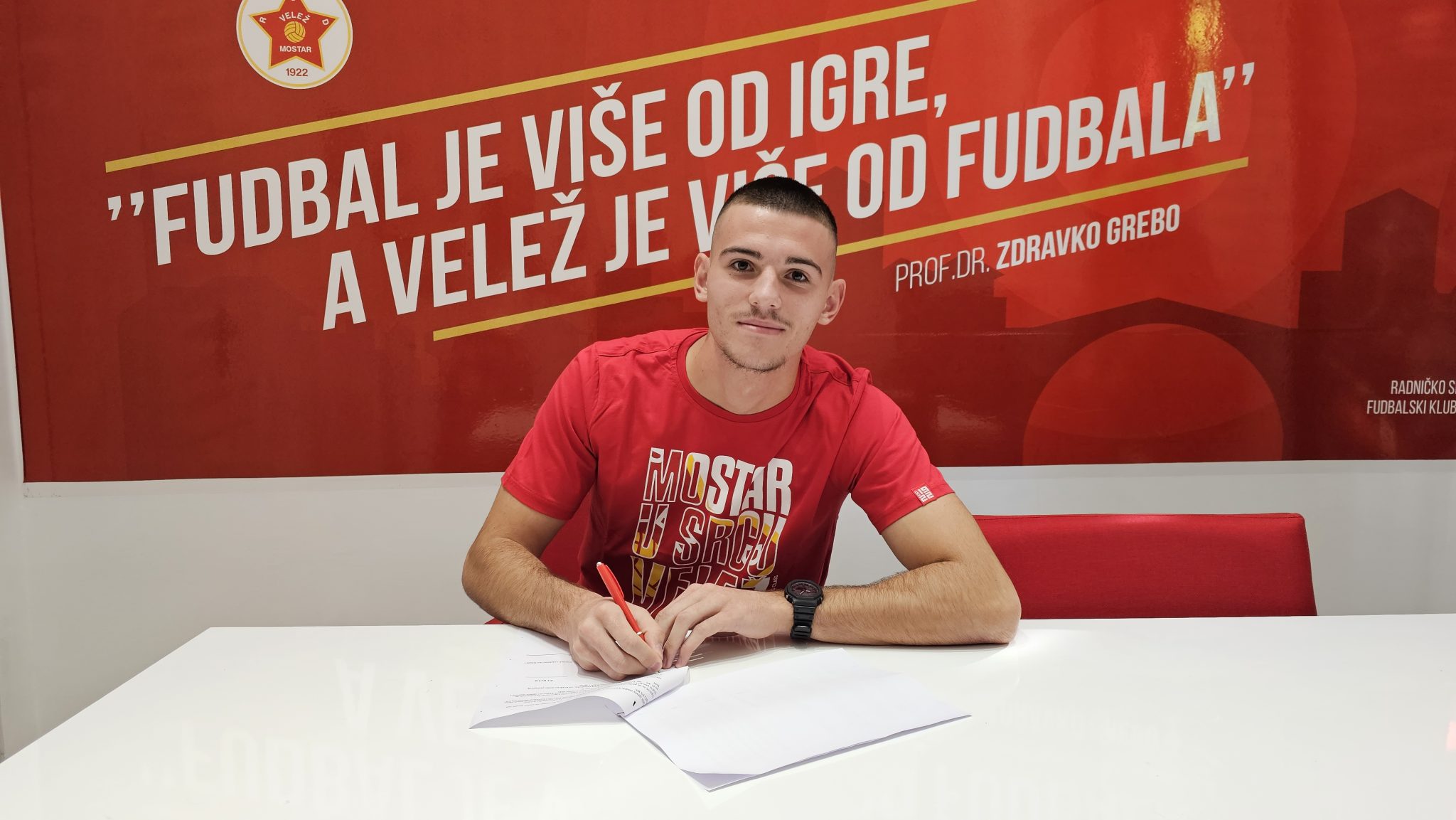 JOŠ JEDAN JUNIOR VELEŽA POD UGOVOROM: POTPISAO SAMIR HALILAGIĆ - Mostar ...