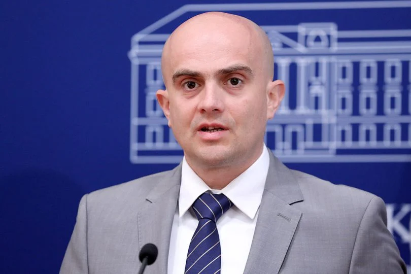 Slaven Raguž: Ako je Hrvatsko kazalište sporno, zašto ga je SDA ...