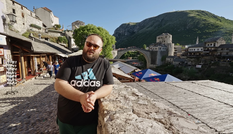 Huge Staff objavio novi video: Restoran Vrata Orijenta i ljepote ...