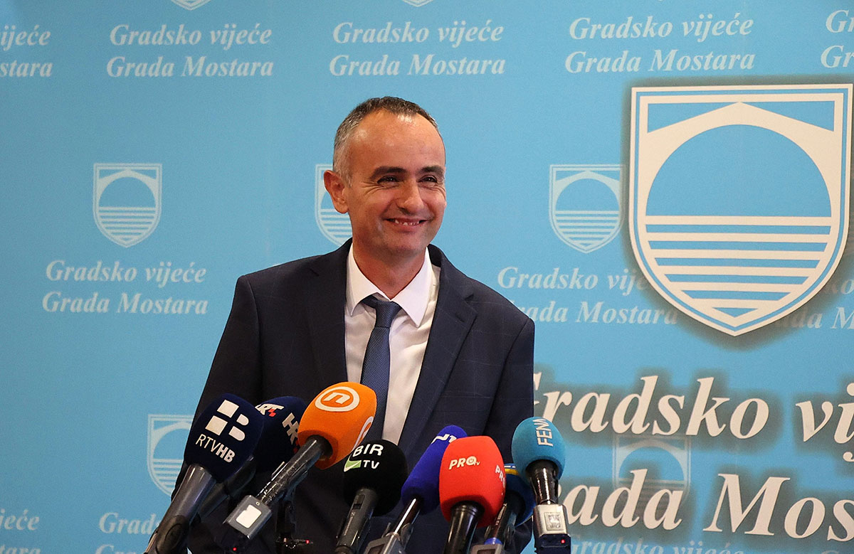 Rahimić: "Nadam se da će nas blagdansko vrijeme učiniti boljim ljudima ...